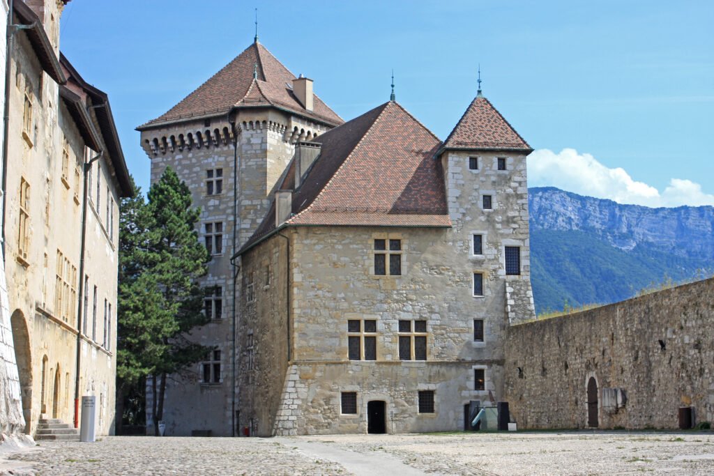 ¡Aquí están las 14 visitas imprescindibles para hacer en Annecy! – Guiada